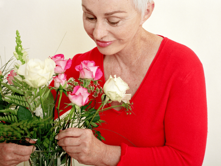 75 Of The Best Crafts For Seniors Of All Levels Of Mobility - Horizon ...